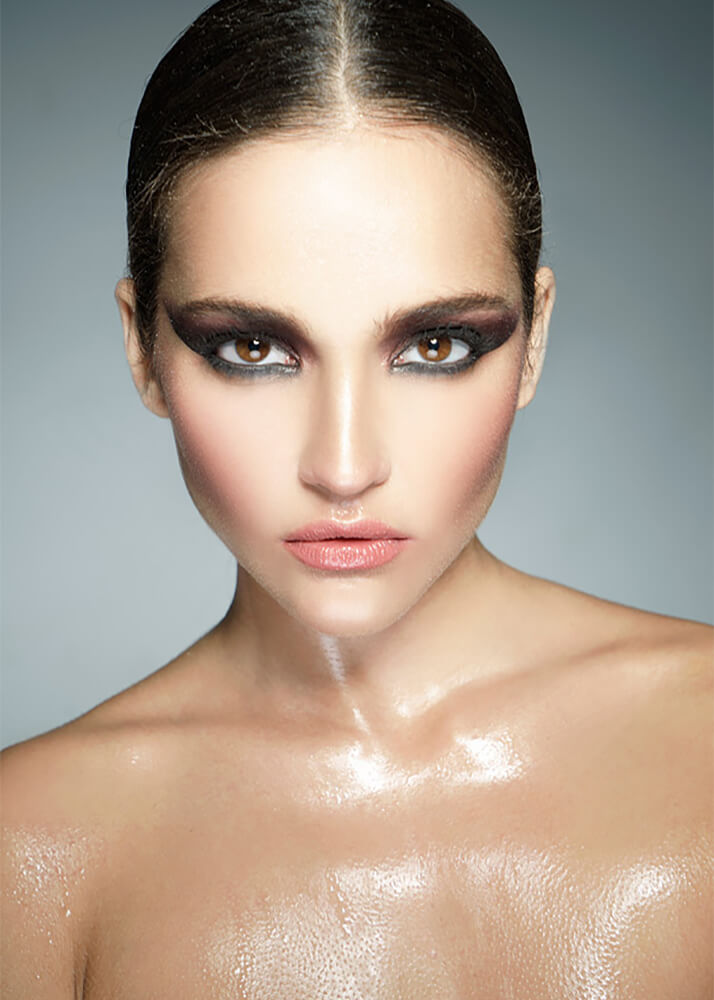 Paulina V. modelo femenina - Plugged Models Management